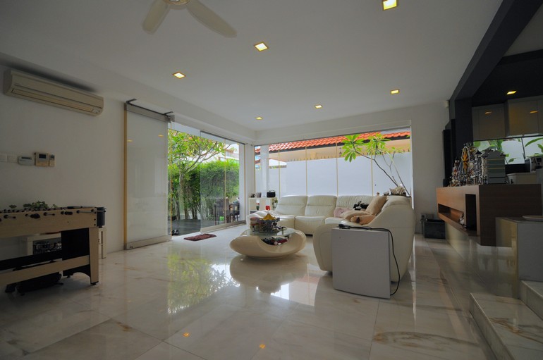 Landed Property for Sale - Your Relaxing Spa Home @ Springleaf!