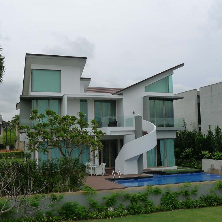 Landed Property for Sale - Waterfront Bungalow at Sentosa Cove